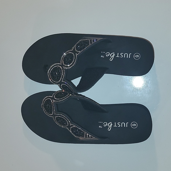 just be | Shoes | Preowned Womens Size 6 Just Be Thong Sandals | Poshmark